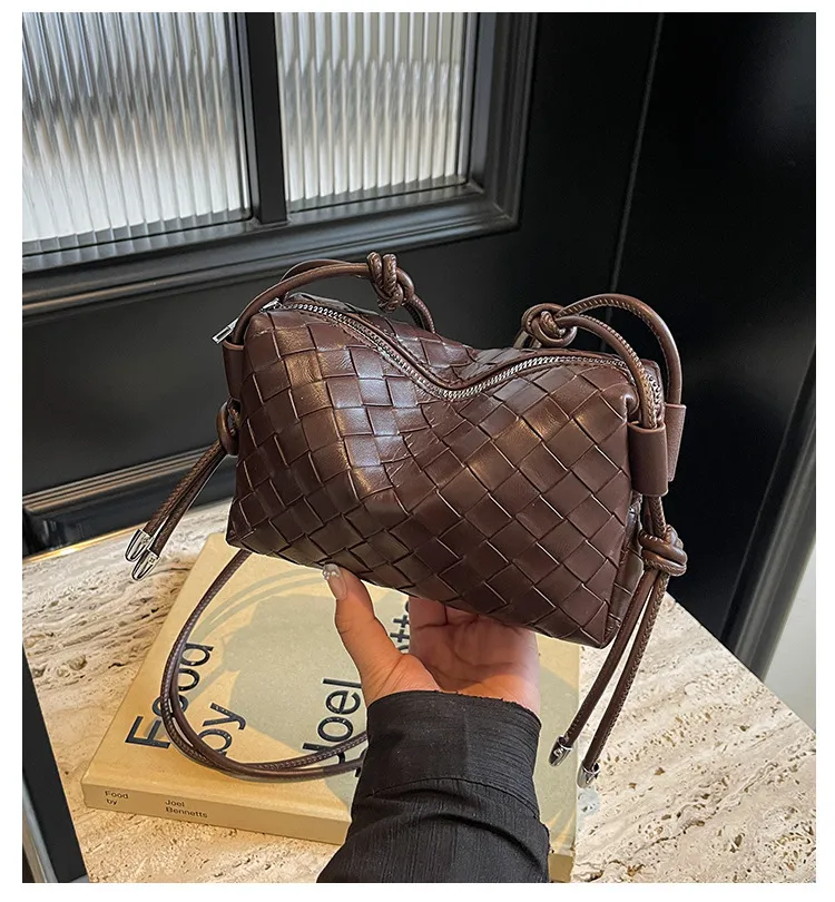 Small Pillow-Shaped PU Crossbody Bag with Zipper Closure for Women ...