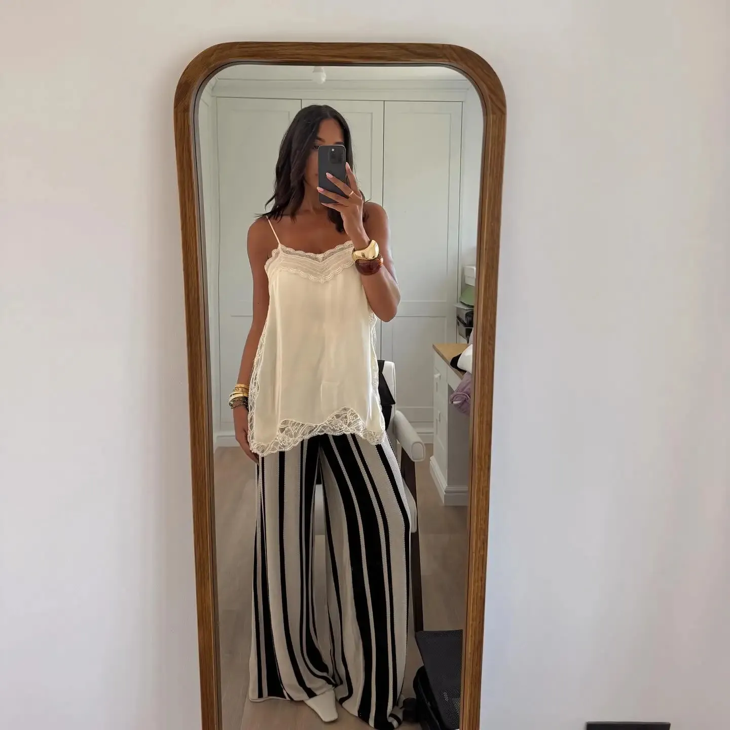 Lace Patchwork Sling Top Women Sleeveless V-neck Side Split Animal ...