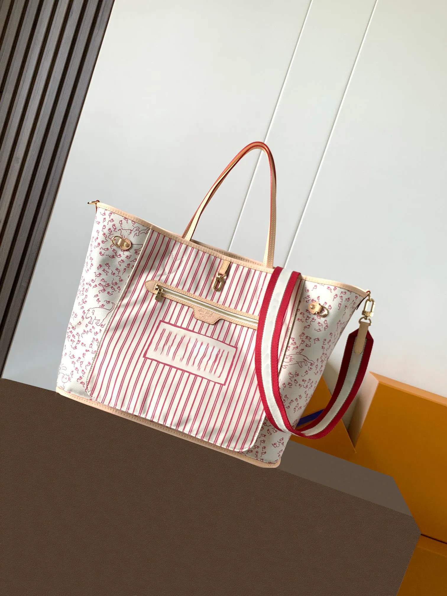 Designer Women's Medium Genuine Leather Casual Tote Handbag with Letter ...