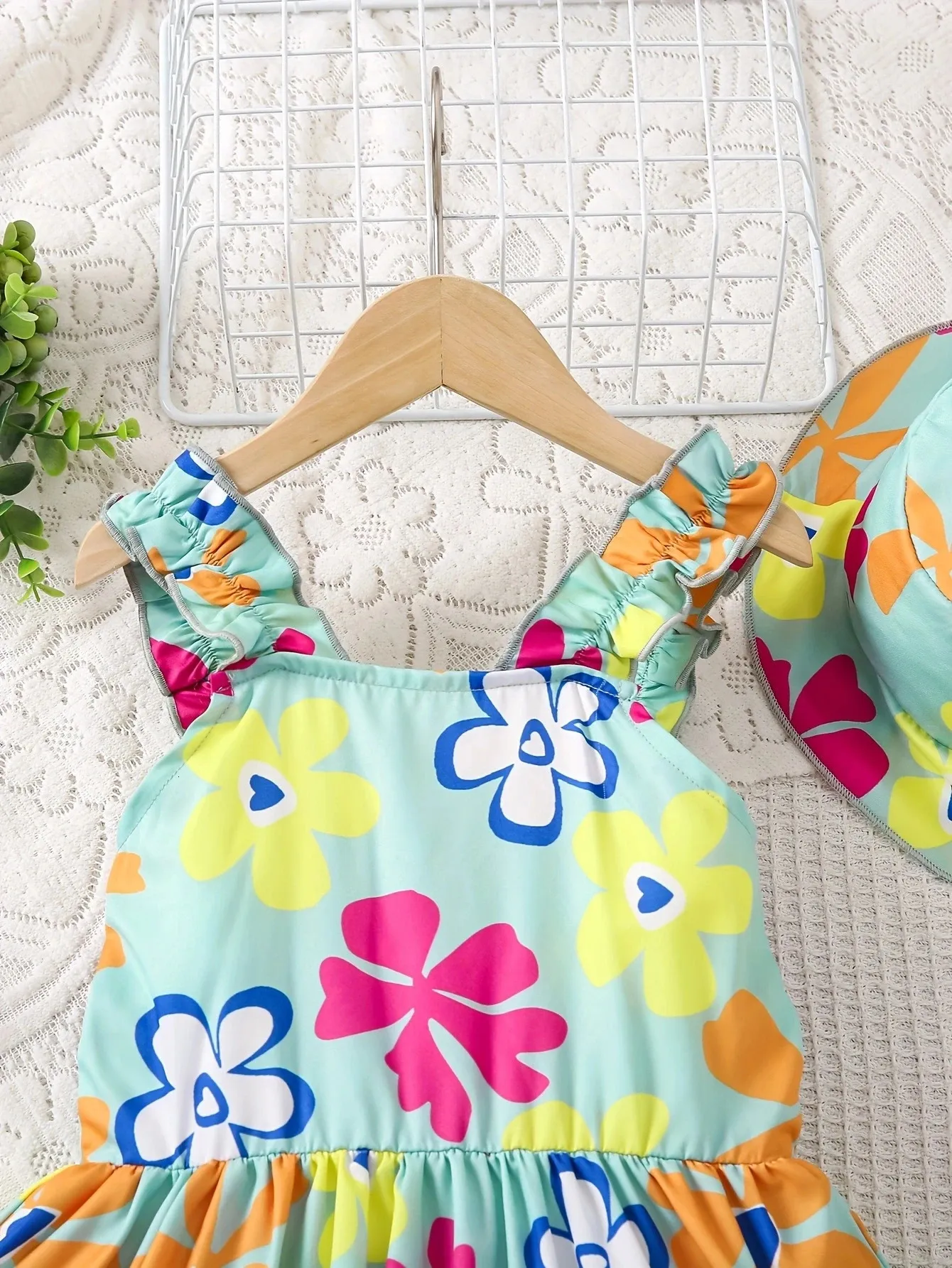 Summer Fashion Dress for Girls, Floral Print Pattern, Ruffled Camisole ...