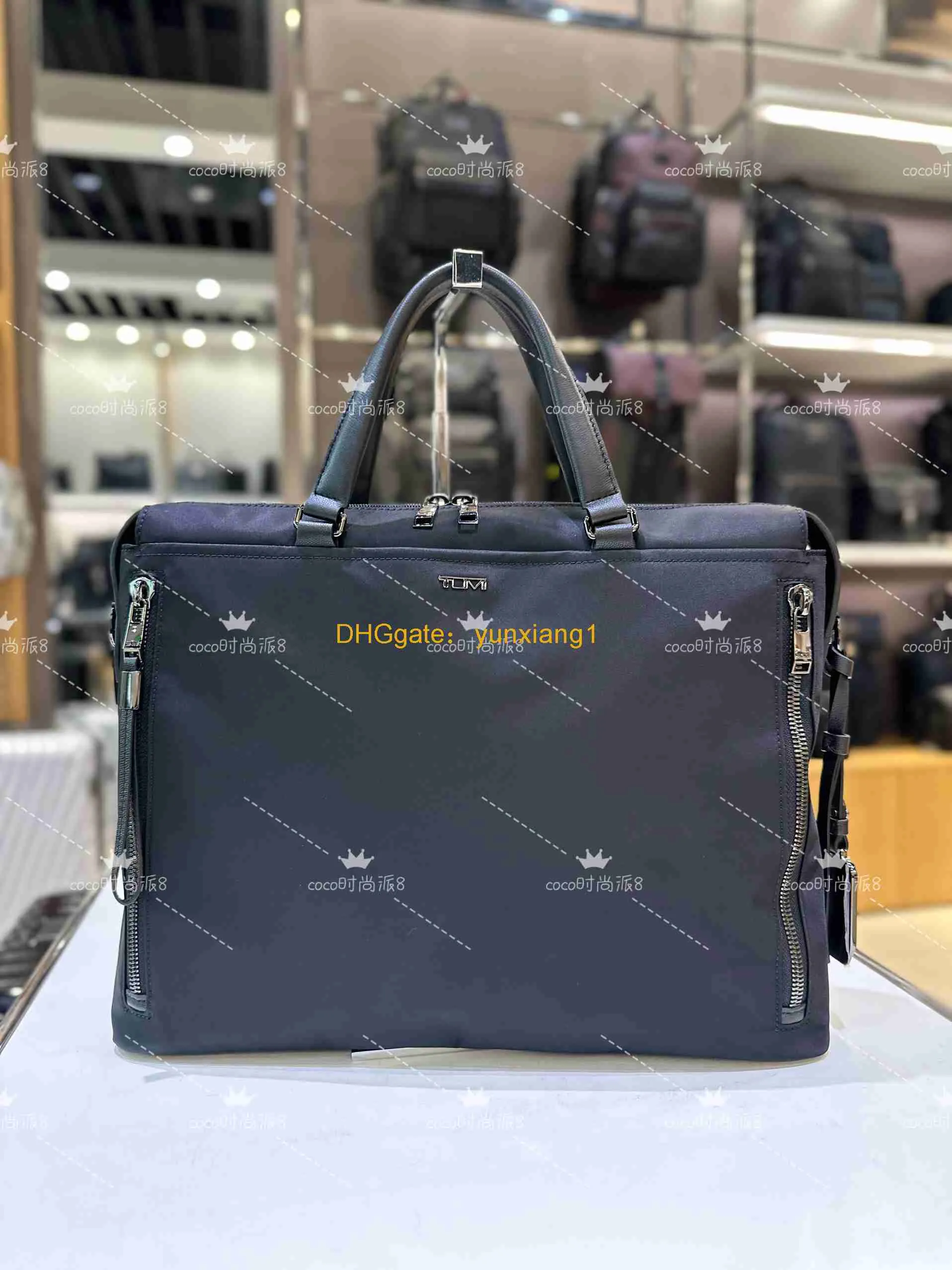 Luxury Designer Counter Voyageur Series Business Frost River Briefcase ...