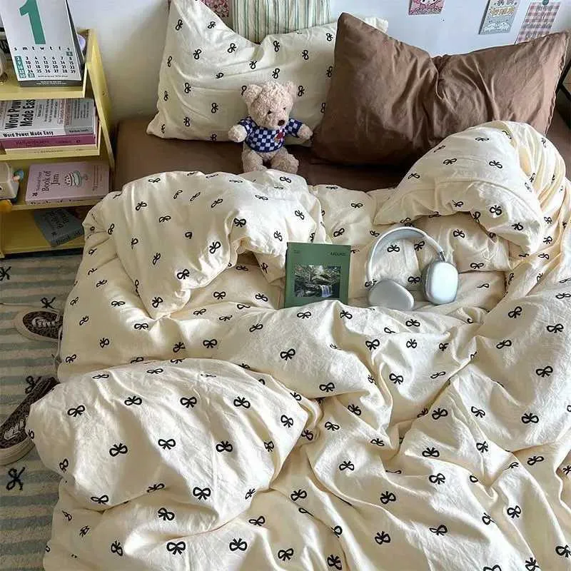 Cartoon Bedding Set 3-Piece Queen Size Duvet Cover Flat Sheet ...