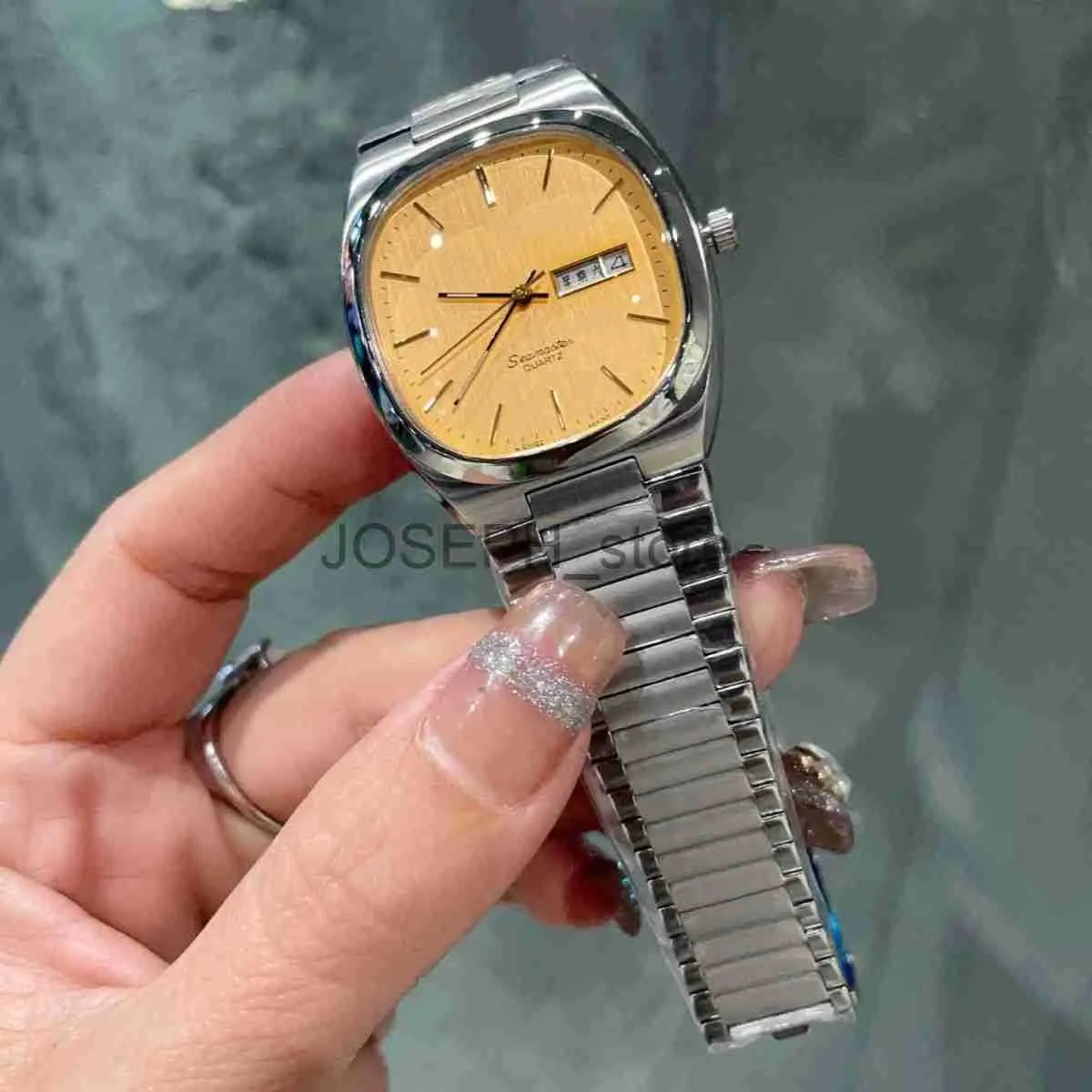 Antique Women Watches: Vintage Style Timepiece With Quartz Movement ...