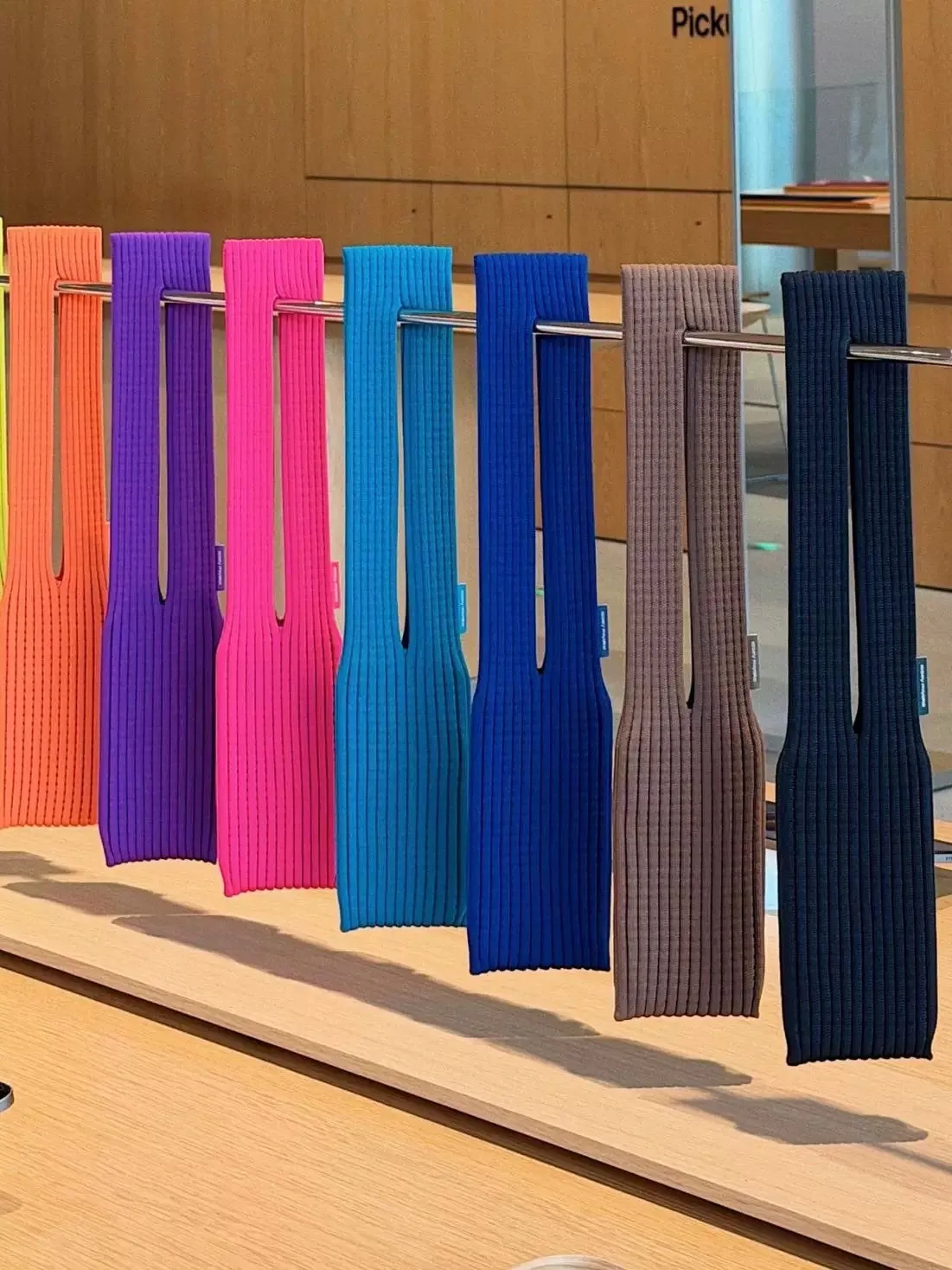 Stylish And Durable Cell Phone Carrying Case With Knitted Ribbon ...