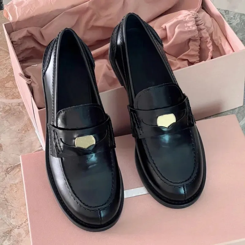 Designer Dress Shoes Man Women Loafers Leather Collapsible Footwear ...