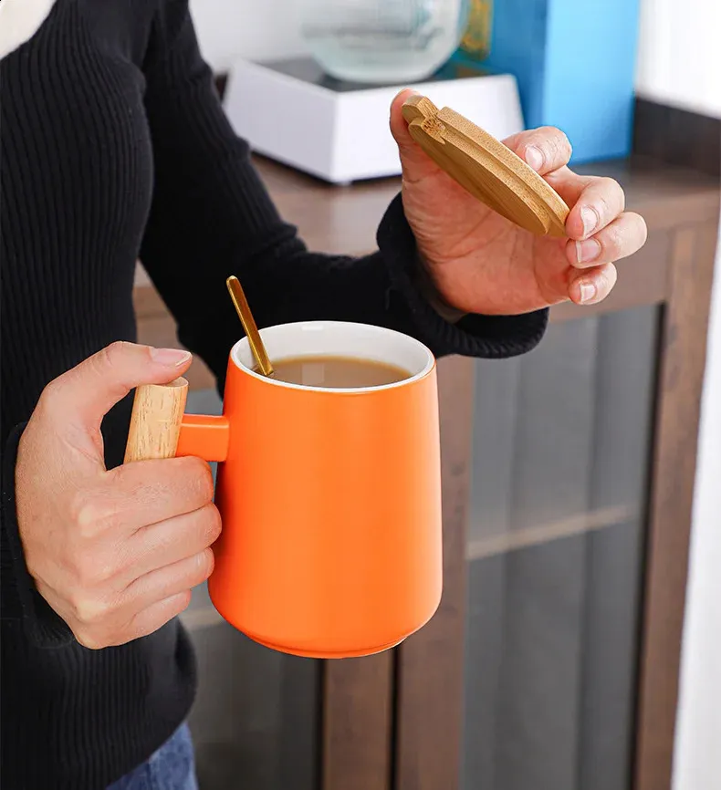 480ml Vintage Nordic Ceramic Coffee Mug with Lid and Wooden Handle ...
