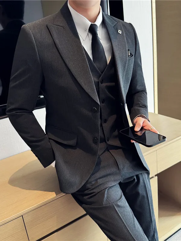 Men's Business Suits: Sophisticated Tailored Suit Ensemble With Peak ...