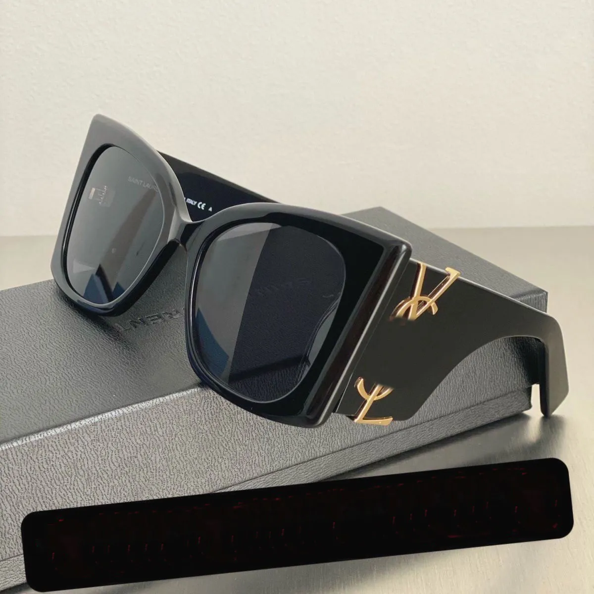 Designer Cat Eye Sunglasses for Women UV400 Black PC Frame Mirror Lens ...