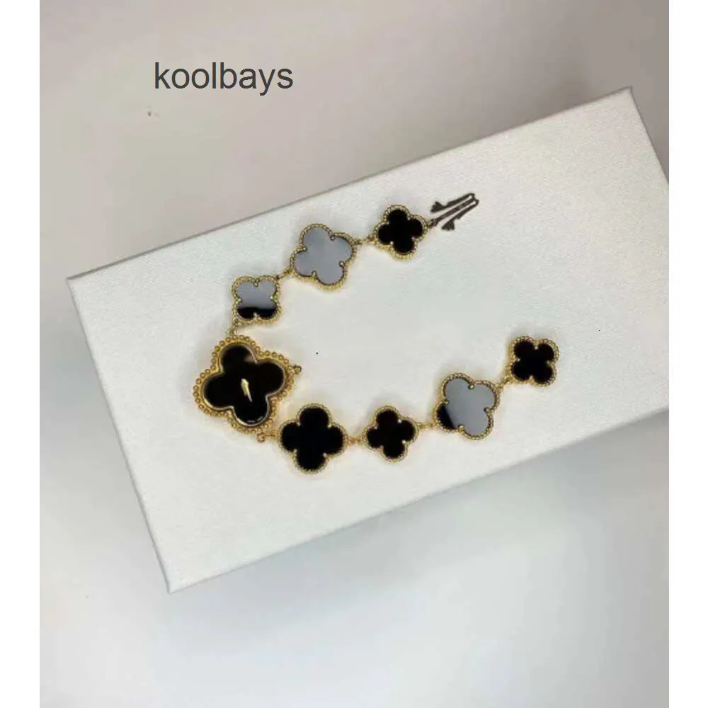 Luxury Four Neck Vann Wristbvlgari Watch With Quartz Movement, Alhambra ...