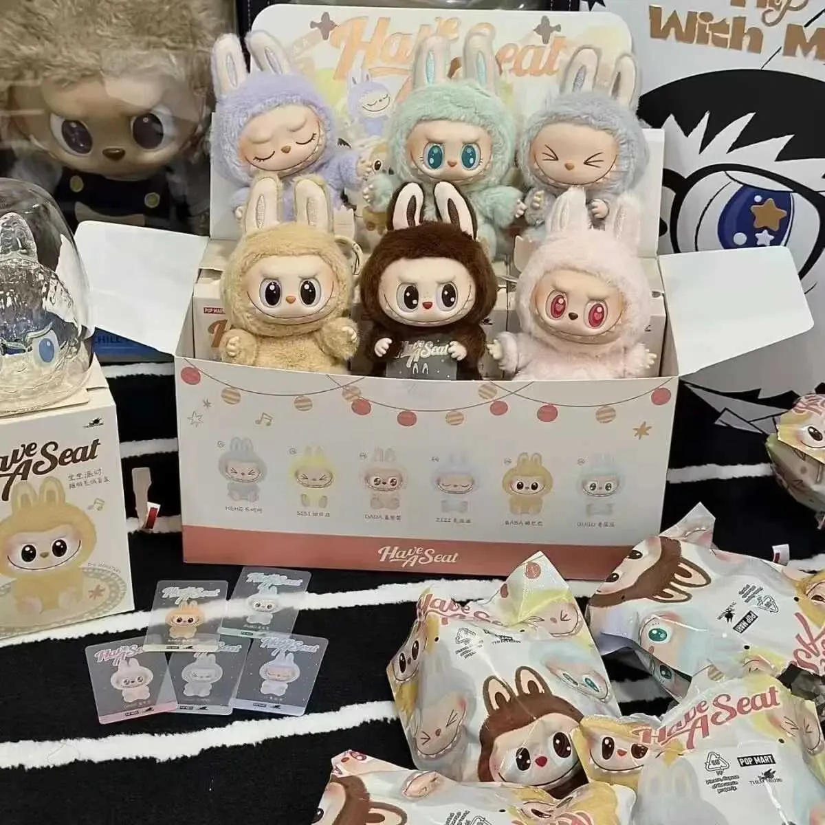 Labubu Sitting Party Caja Ciega: La Colección Monsters Collection Vinyl ...