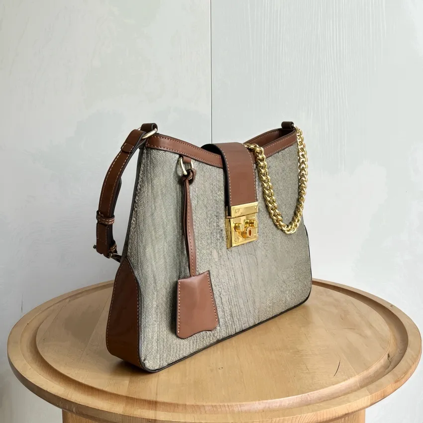 Designer Shoulder Handbags: Chic Leather Shoulder Bag With Chain Strap ...