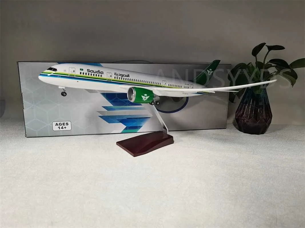 SAUDI 787 B787 Diecast Model Of A Plane 47CM Plastic Resin Plane For ...