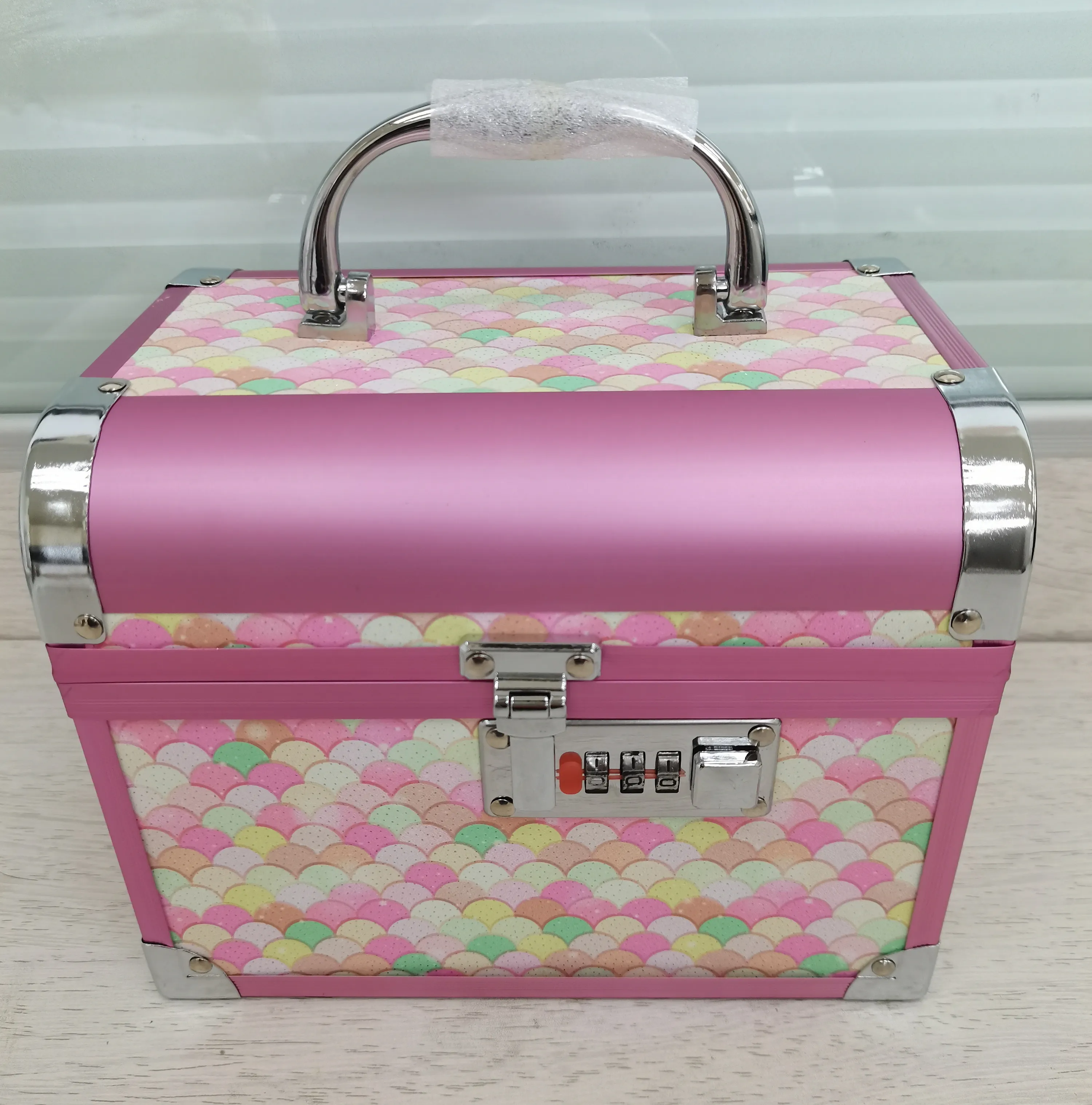 Trunk Style Cosmetics Organizer Elegant Travel... From Sunshinesndz ...