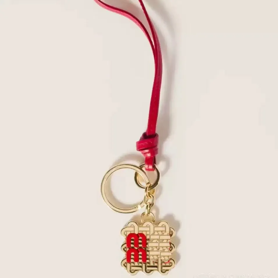 Luxury Designers Leather Chinese Knot Keychains Womens Metal Buckle ...