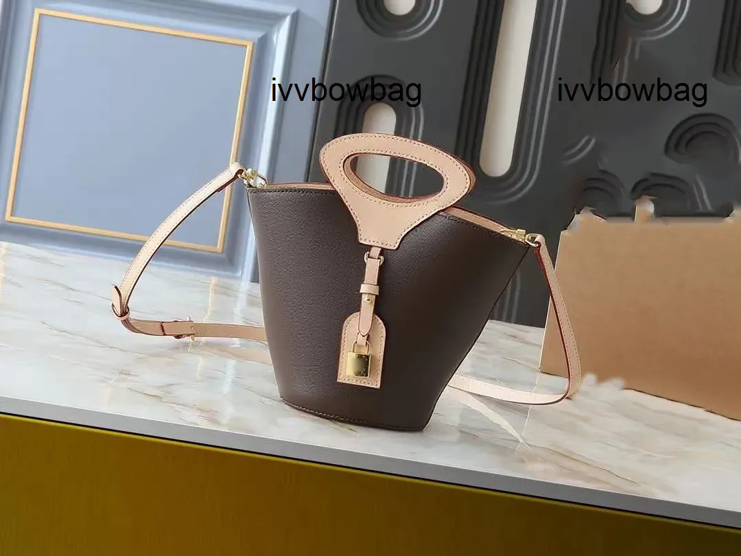 Classic Leather Handbag For Women, Vintage Crossbody Clutch, Tote ...