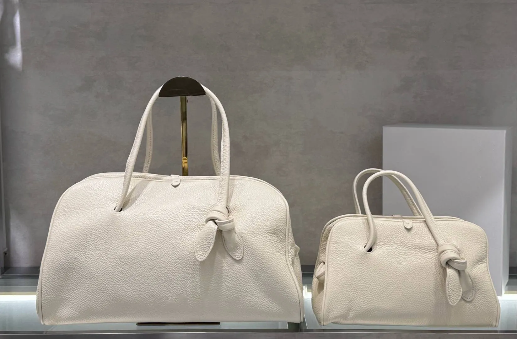 10A Top Designer Bowling Bag: Women's High Quality Genuine Leather Tote ...