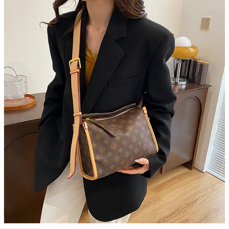 Designer Printed Shoulder Bag: High-End Commuter Crossbody Small Square ...