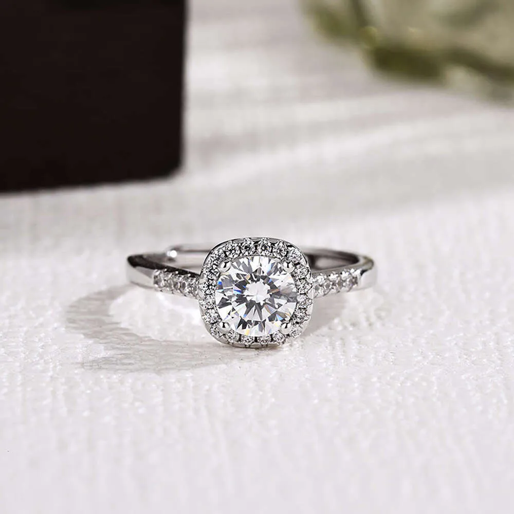 TikTok Hot-Selling One Carat Princess Cut Sugar Design Women's Classic ...