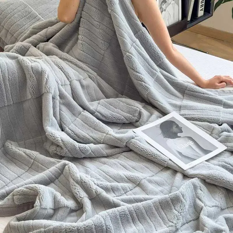 Double-Sided Velvet Striped Quilted Blanket, Soft Coral Velvet Sofa ...