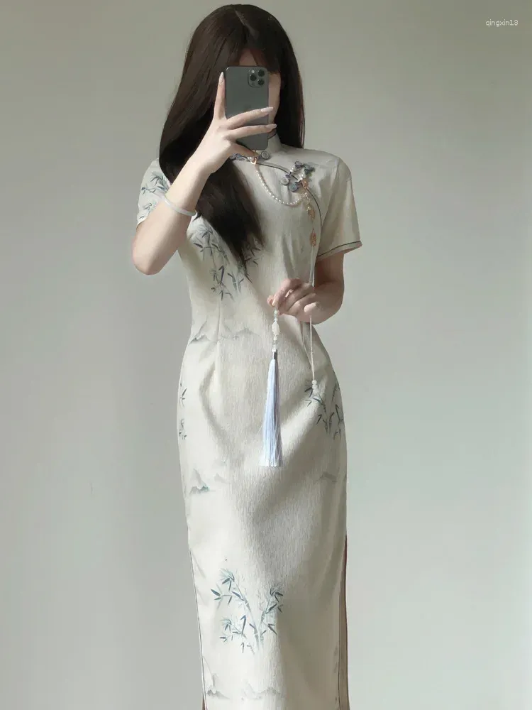 Ethnic Clothing: Traditional Chinese Women's Cheongsam Dress - Elegant ...