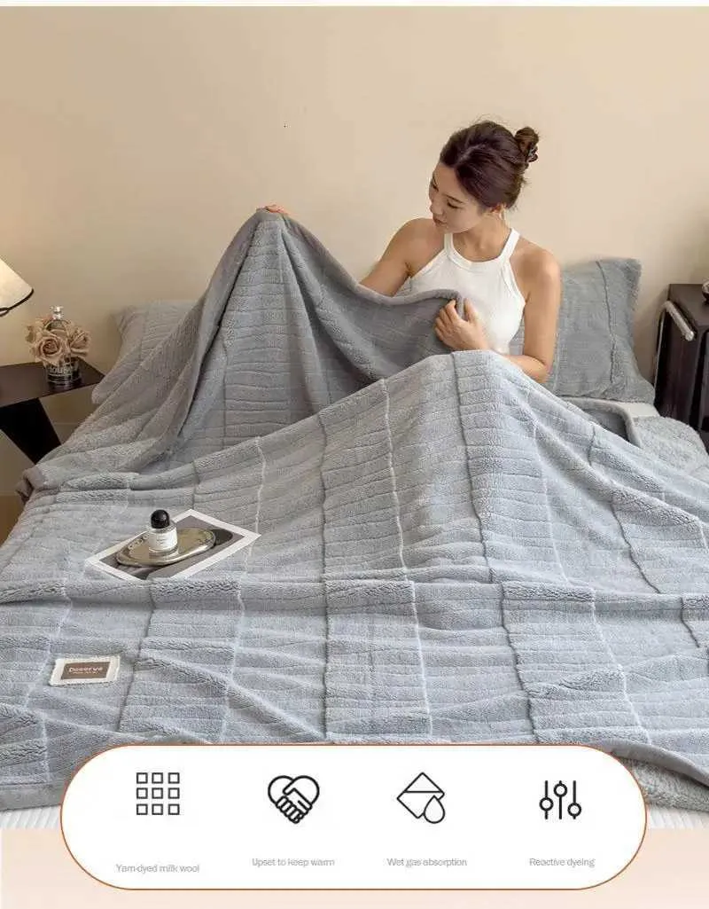 Double-Sided Velvet Striped Quilted Blanket, Soft Coral Velvet Sofa ...