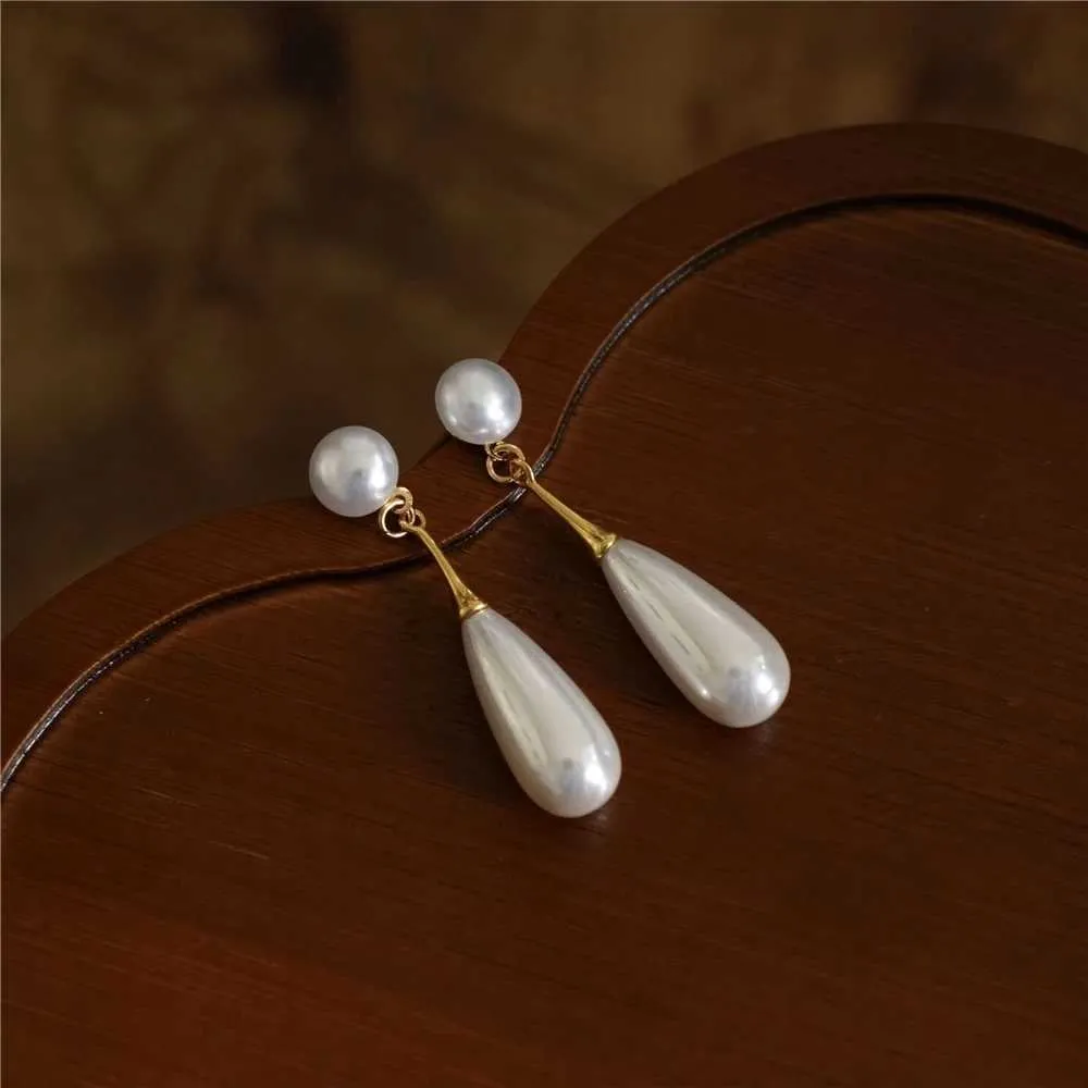 French Retro Classic Light Luxury Water Drop Earrings For Women's ...