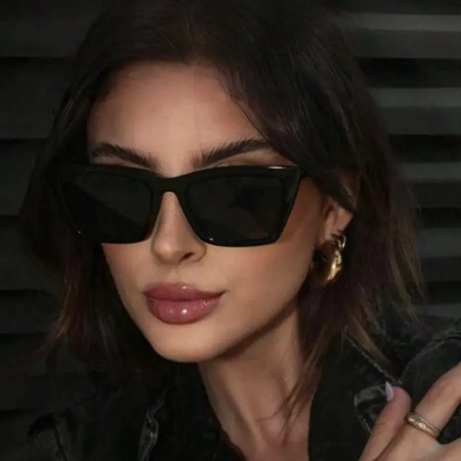 Small Square Sunglasses: Vintage Fashion Designer Eyewear for Women and ...