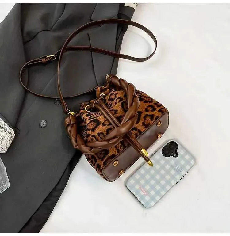2025 New Deerskin Leopard Print Small Handbag, Fall/Winter Fi Drstring ...
