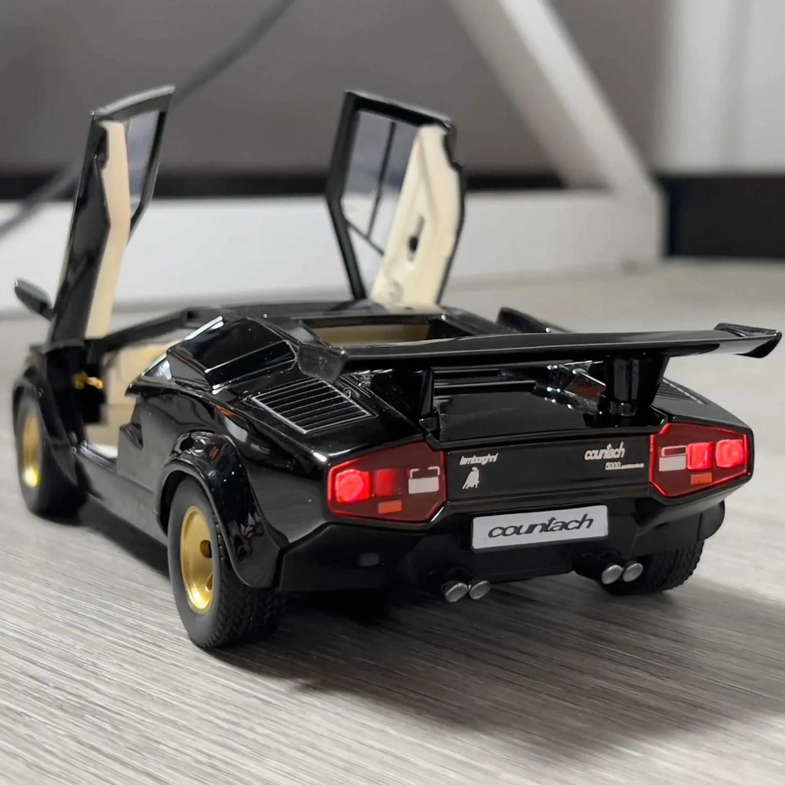 1:24 Scale Countach LP500S Supercar Diecast Rc Cars... From Innovation ...