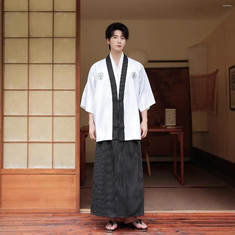 Ethnic Men's Traditional Japanese Kimono Set: Vintage Formal Costume ...
