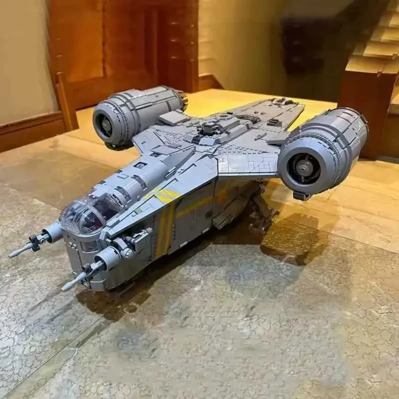 The Razor Crest Building Blocks Model Compatible with 75331 Spacecraft ...