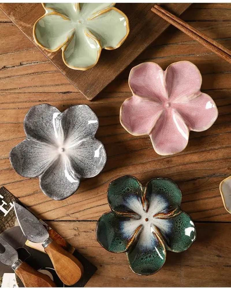 Vintage Ceramic Flower Shaped Small Dish, Creative Dipping Sauce Plate ...