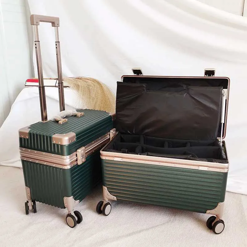 Aluminium Frame Captains Small Hand Luggage Suitcase With Top Flap ...
