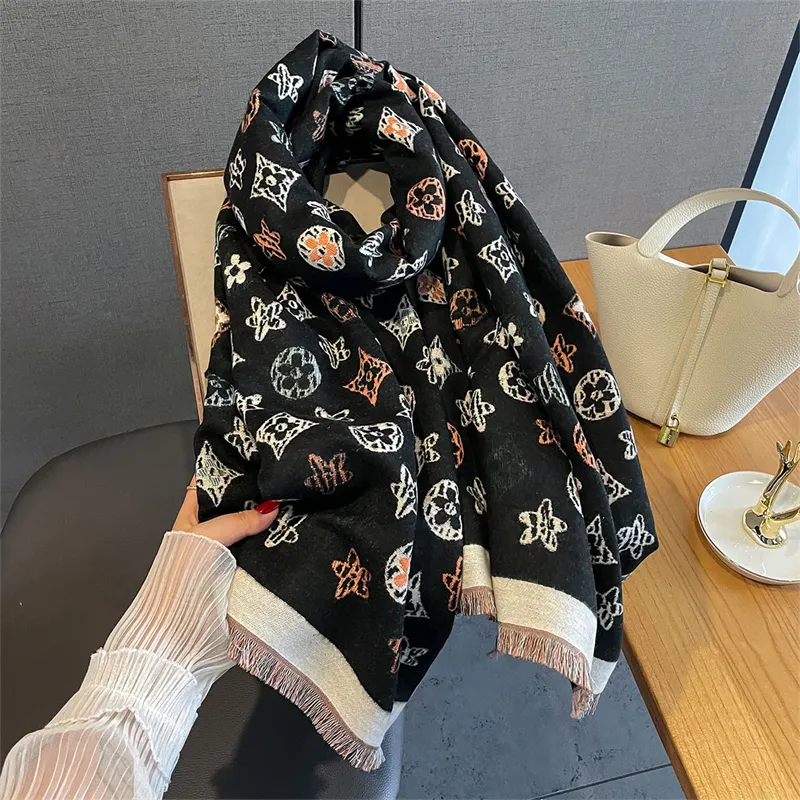 : Designer Scarf, 2025 Autumn Winter New Fashionable Women's Versatile ...