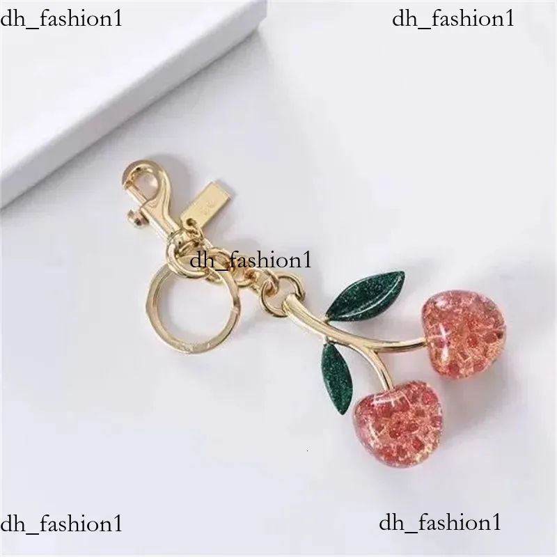 2025 AAA Cute Designer Choach Keychain Womens Leather Keyrings Bag ...