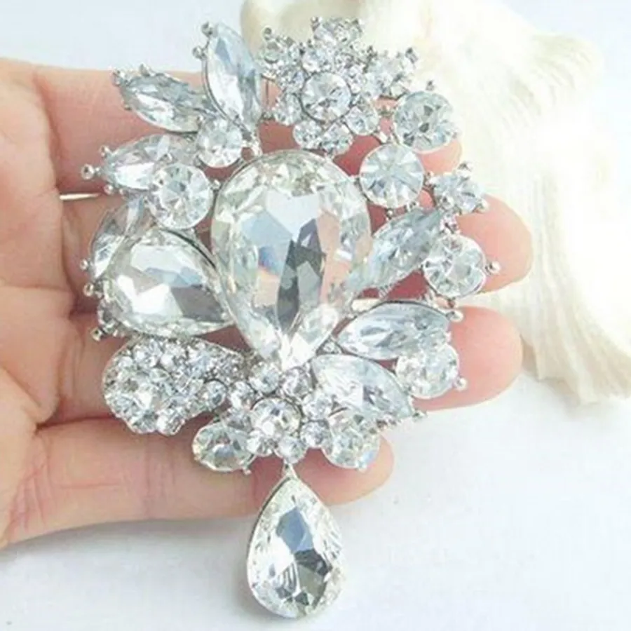 Creative Ways to Style a Brooch on Your Wedding Dress for a Unique ...