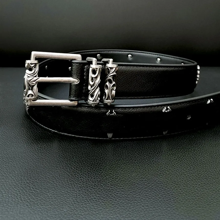Cowhide vs Beaded Bracelets: Which jewelry style is trending right now ...