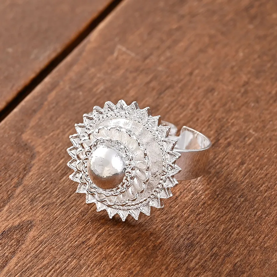 Iced Out vs Plain Silver Pendant: Does Bling Actually Make You Look ...