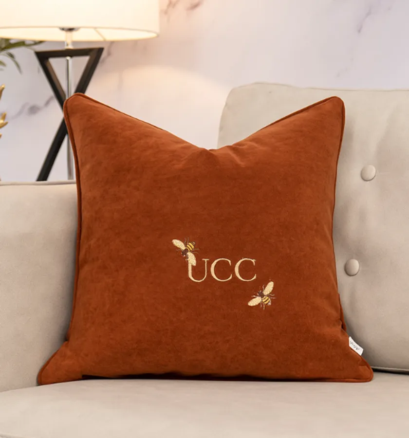 Creative and Practical Tips for Decorating Black Furniture to Elevate ...