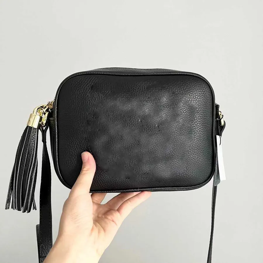 Stylish and affordable bags paired with the best web page design ...