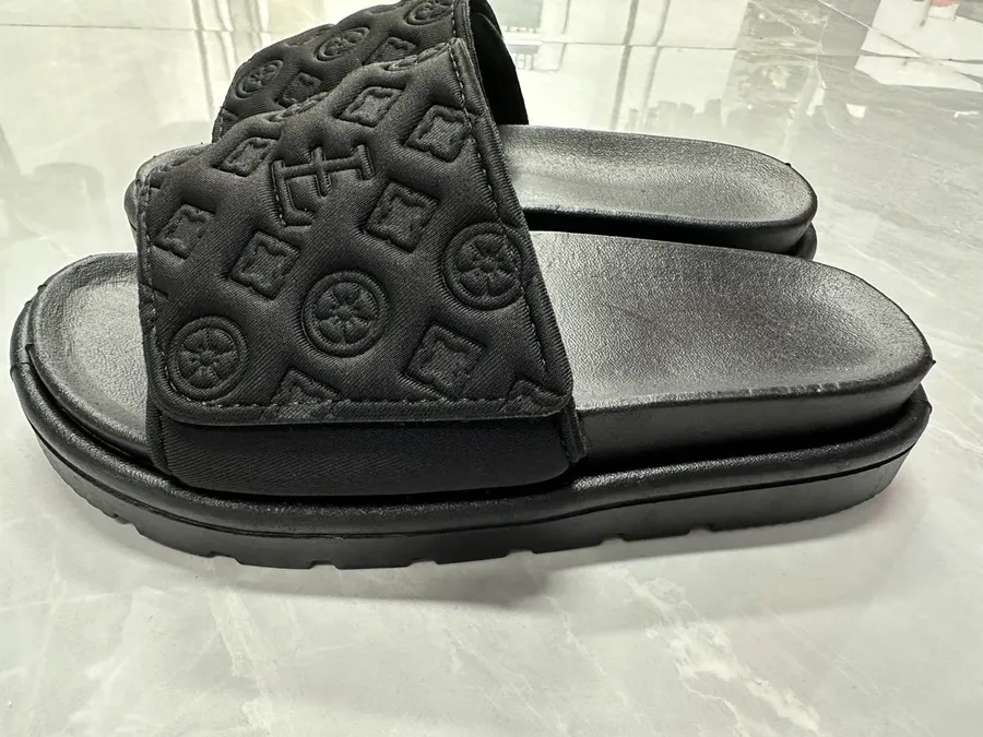Elegant Summer Slippers vs. Casual Flip Flops: Are Flip Flops REALLY ...