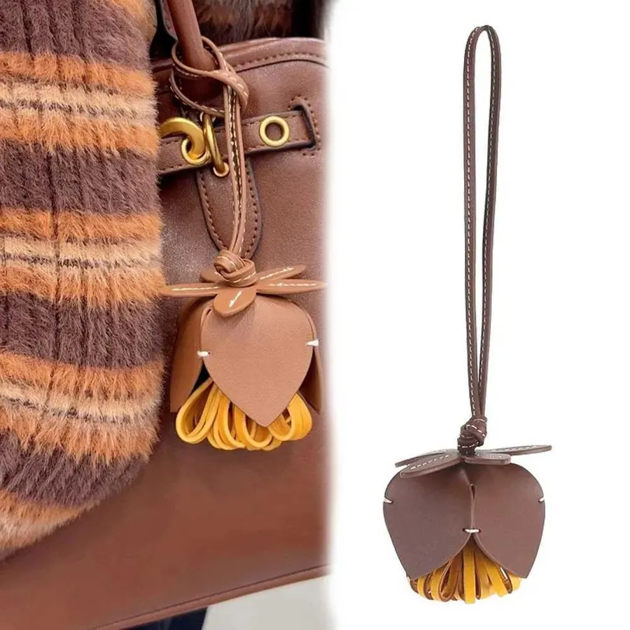Flower vs. Leather Bag Charms: Which one actually lasts longer? - Smart ...