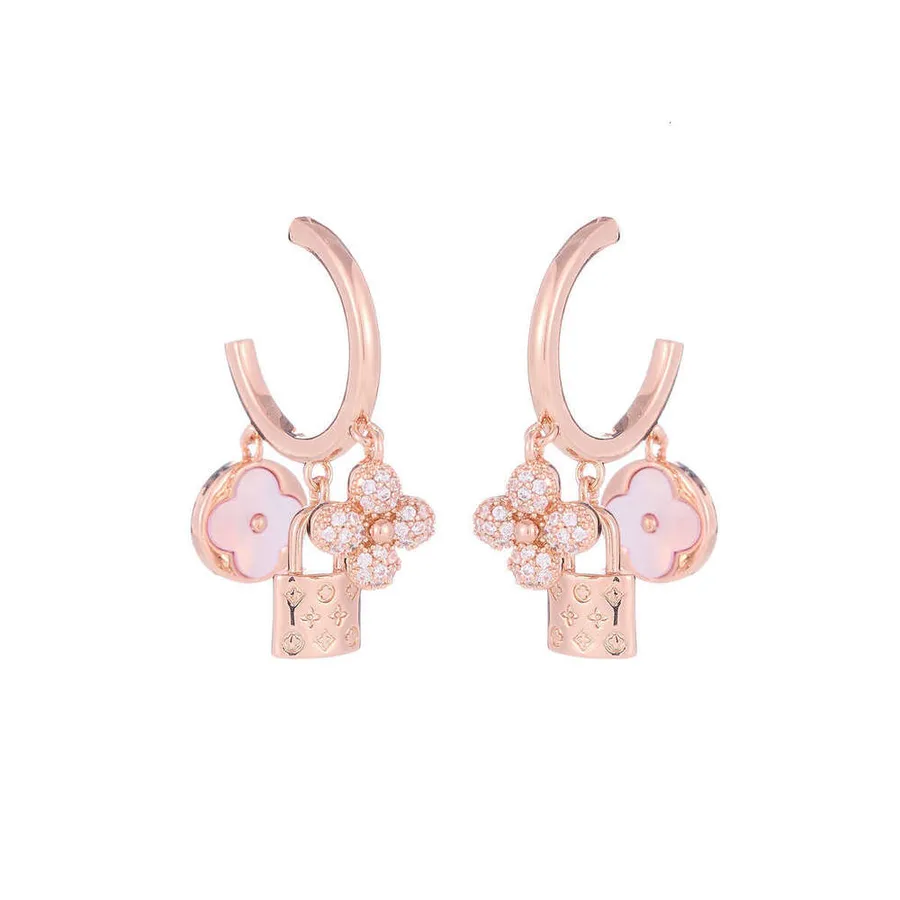 Heart earrings or round earrings: which style makes my face look better ...