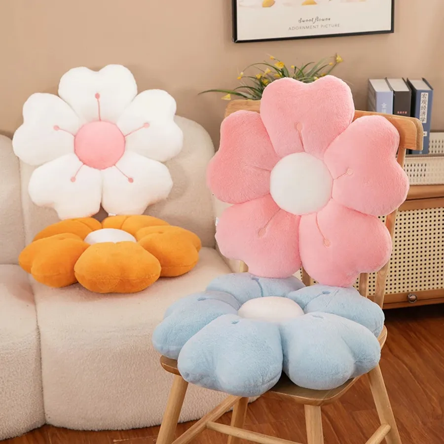 Black & white pillows vs colorful pillows: Which throw pillow style ...