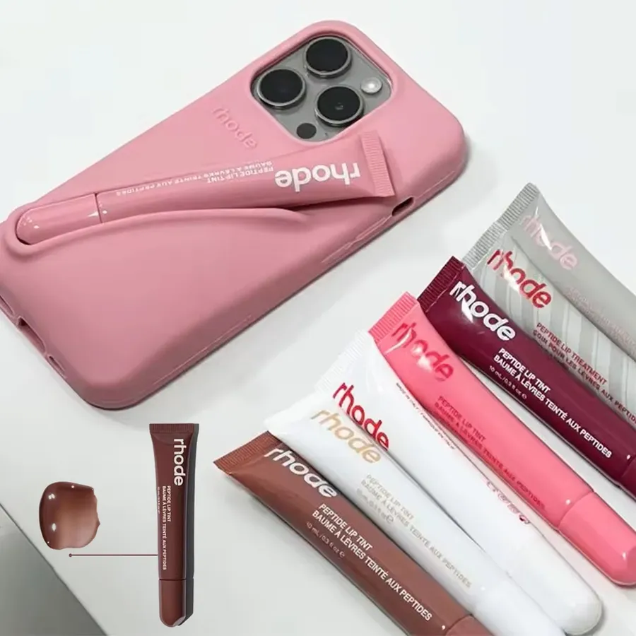 Lipstick keychain pouch vs lipstick case: Is the extra bulk worth it ...