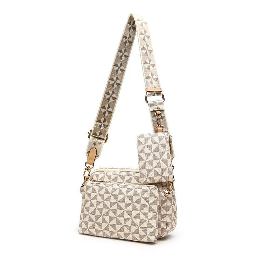 Adjustable vs Fixed Bag Straps: Are fixed straps going out of style ...