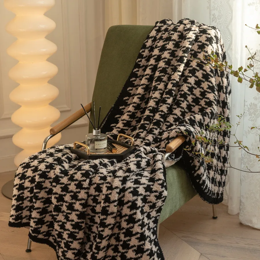 Creative Ways to Use a Throw Blanket for Cool Comfort and Style This ...