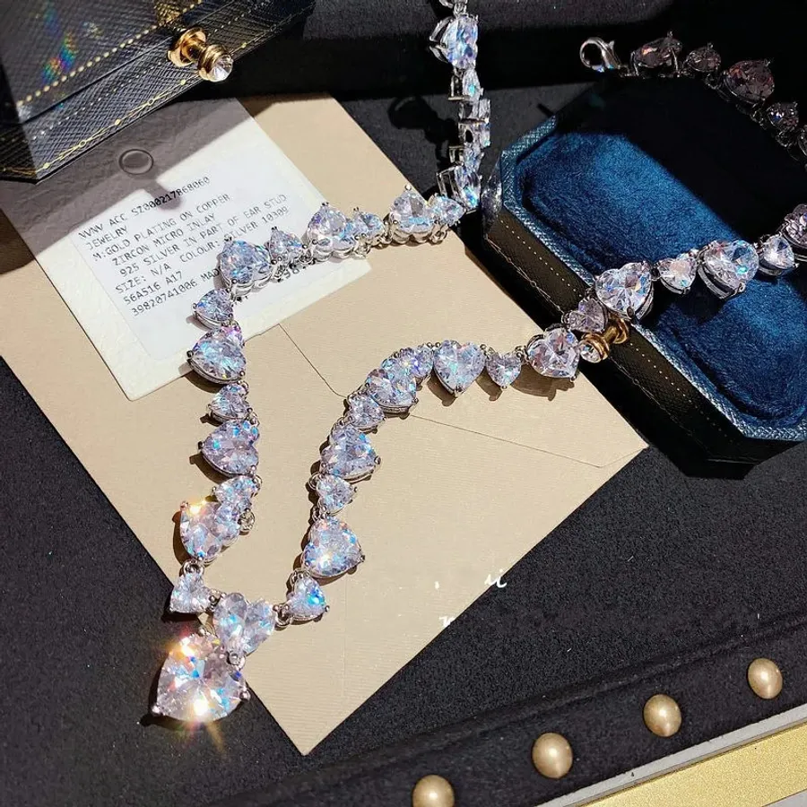 Heart Necklace vs Initial Pendant: Which personalized style is trending ...