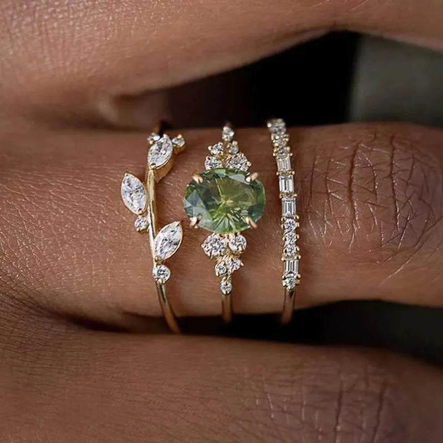 Why do girls have Three Rings? – Expert Answer & Buying Advice