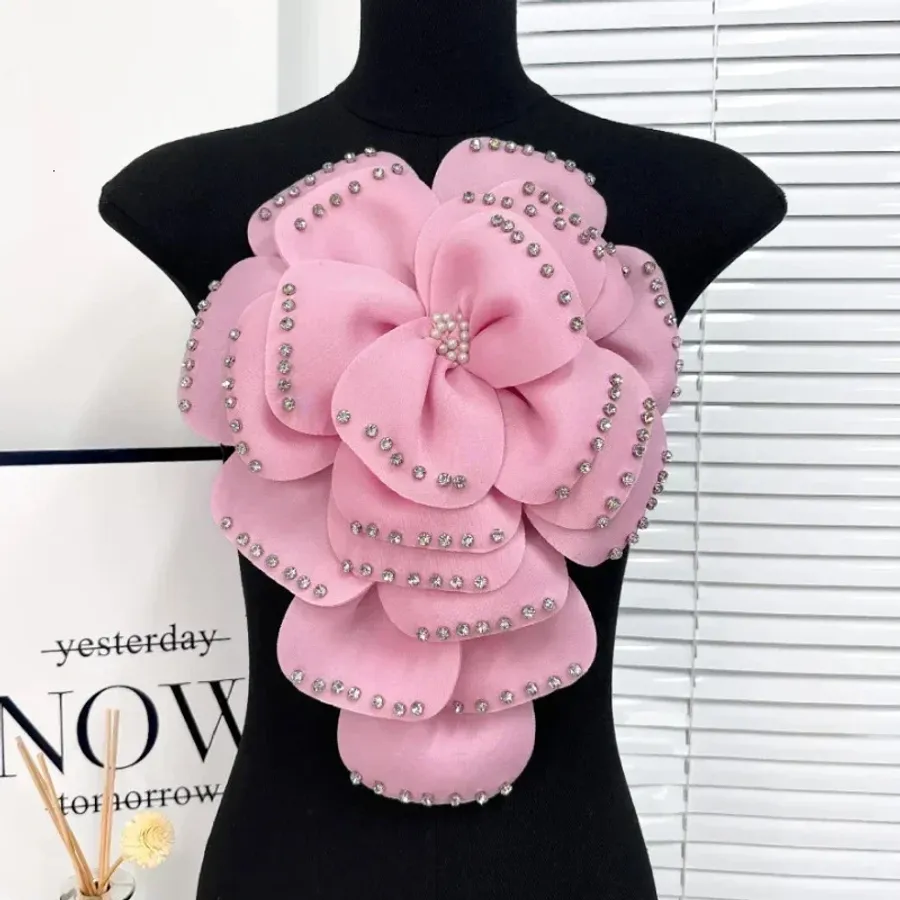 Designer Brooch vs Handmade: Are designer brooches really worth the ...